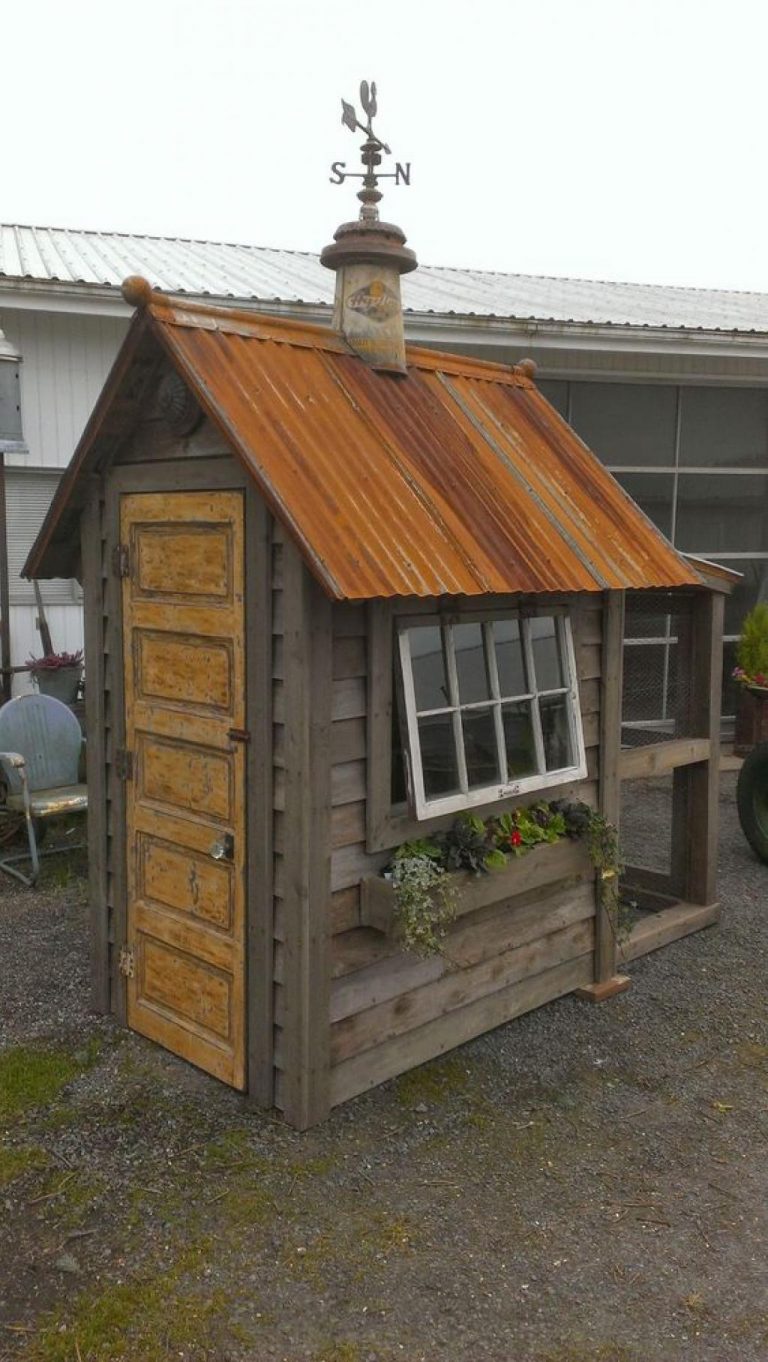 Votre poulailler n'a pas à gâcher le beau décor de votre jardin! Voici ...